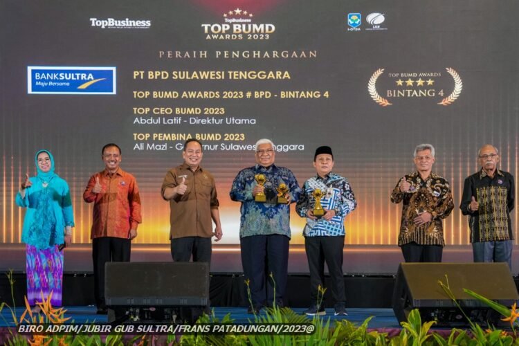 Gubernur Sultra Terima 2 Penghargaan pada Acara Top BUMD Awards 2023